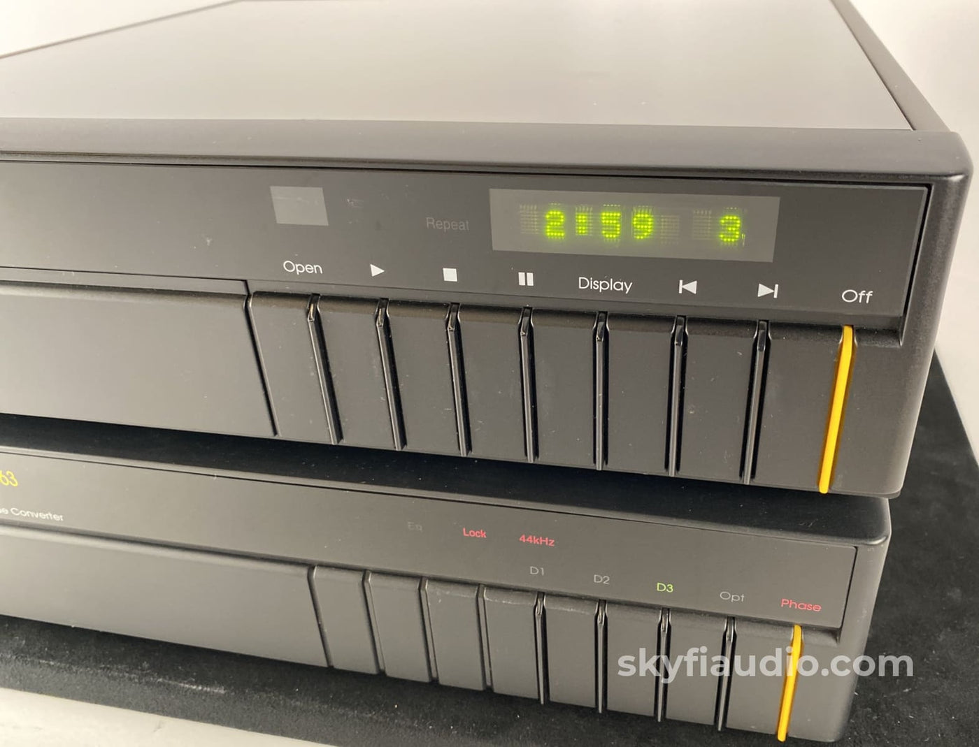 Meridian 500 Series - 506 CD Transport with 563 DAC and MSR+ Remote