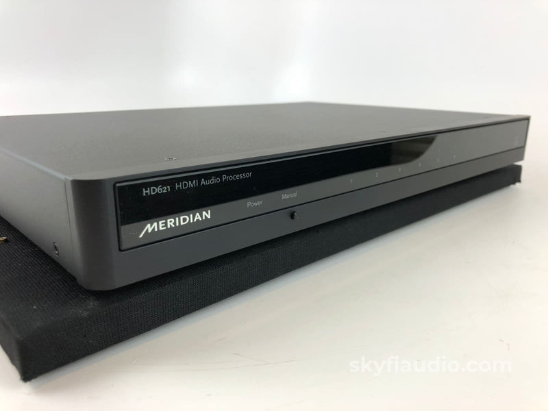 Meridian 861 Home Theater Processor Version 8.0 and HD621 HDMI Switch ...