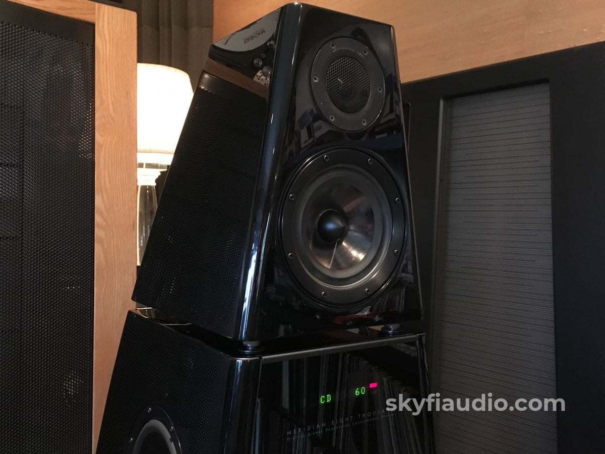 Meridian DSP8000 Powered Speakers