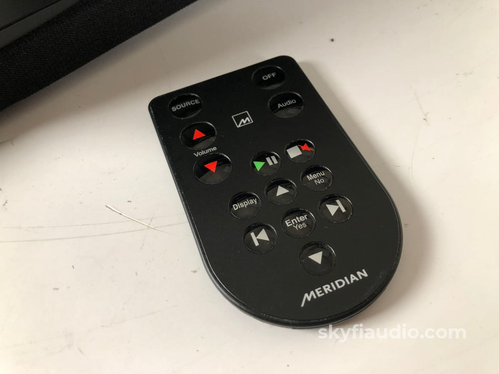 Meridian G08.2 - 24-Bit Upsampling CD Player with Dual Remotes