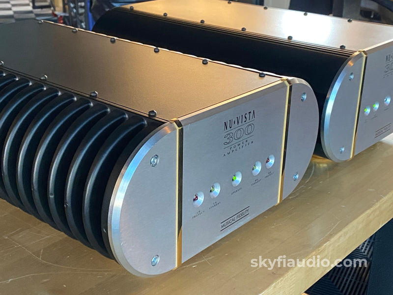 Musical Fidelity Nu-Vista 300 Amplifier - Dual Chassis Hybrid Amp - Li ...
