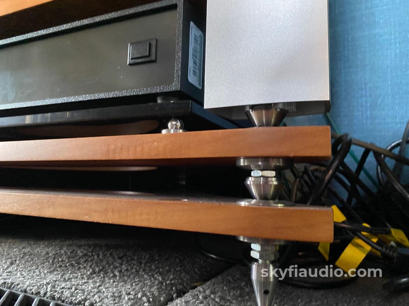 Naim Audio FRAIM System Rack - 7 Shelves in a Cherry Finish