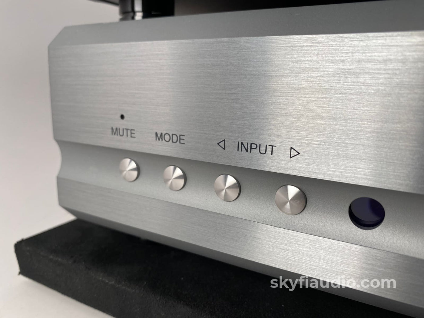 Pass Labs XP-22 Dual Chassis Analog Preamp - Like New