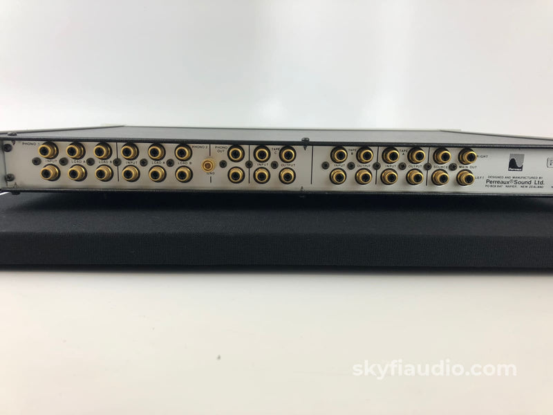 Perreaux TS2 Tape Dubbing and Phono Selector – SkyFi Audio