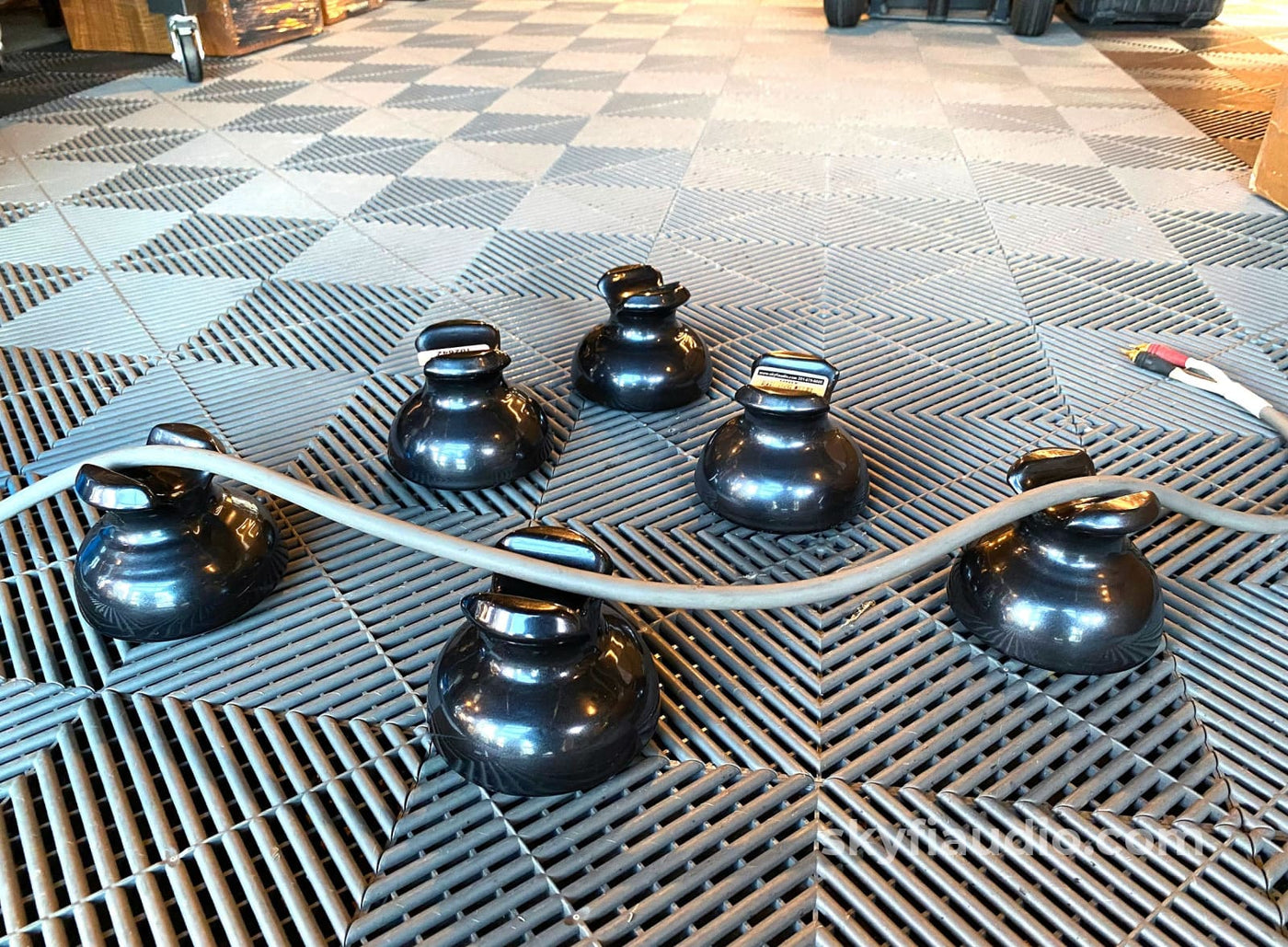 PolyCrystal Resonance Technology Cable Stands (6 Pieces) - New Price