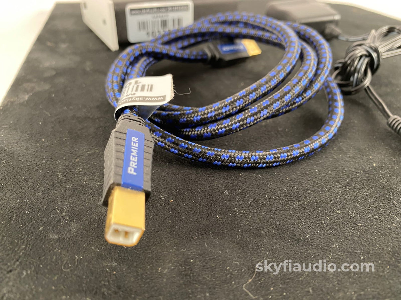 Pro-Ject DAC Box S USB - Includes Upgraded Pangea USB Cable