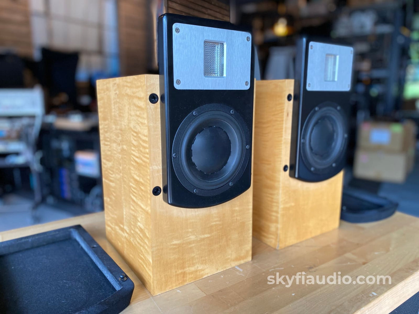 Red Rose Music R3 Ribbon Bookshelf Speakers