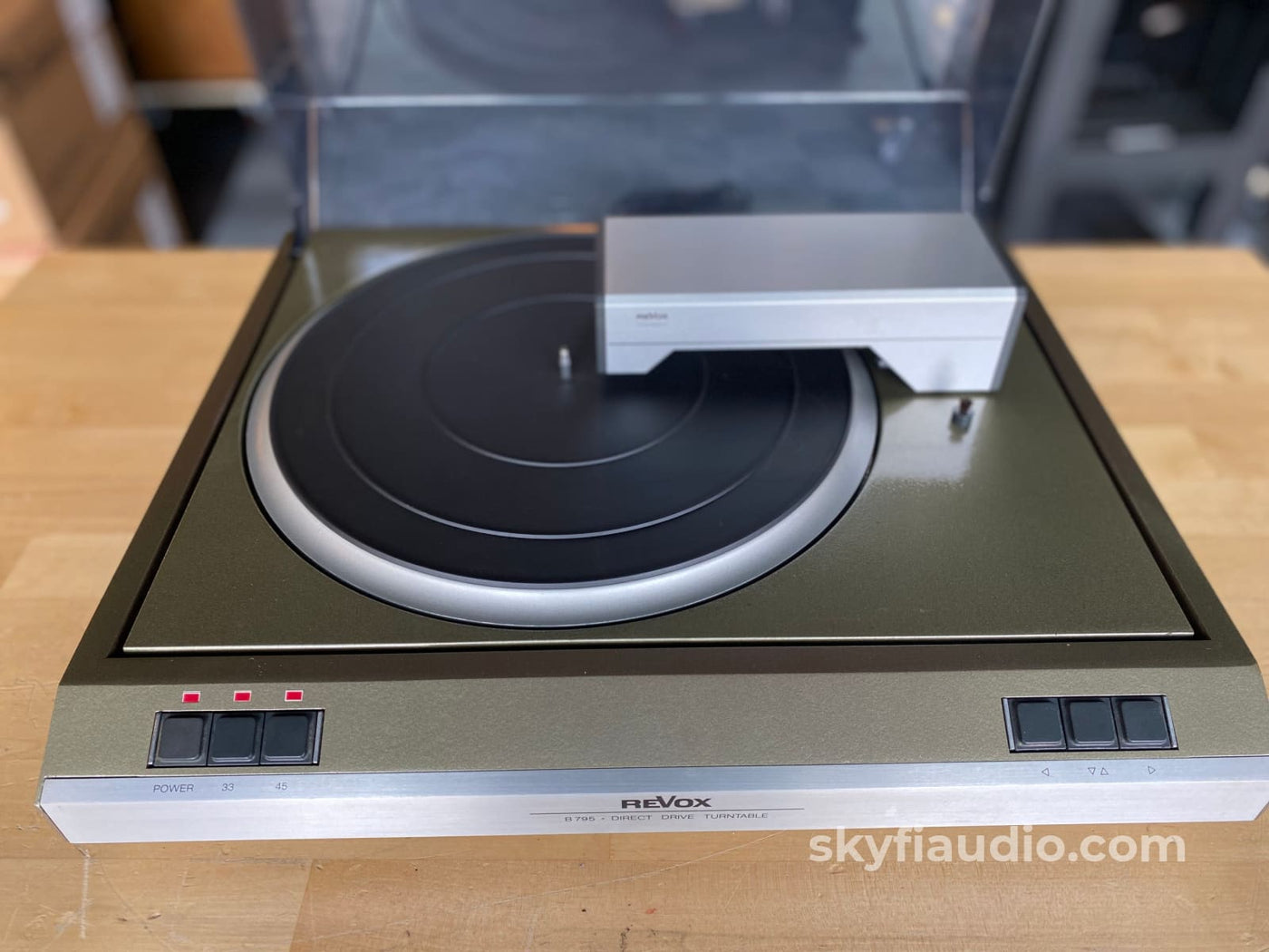 ReVox B795 Tangential Tracking Semi-Automatic Turntable