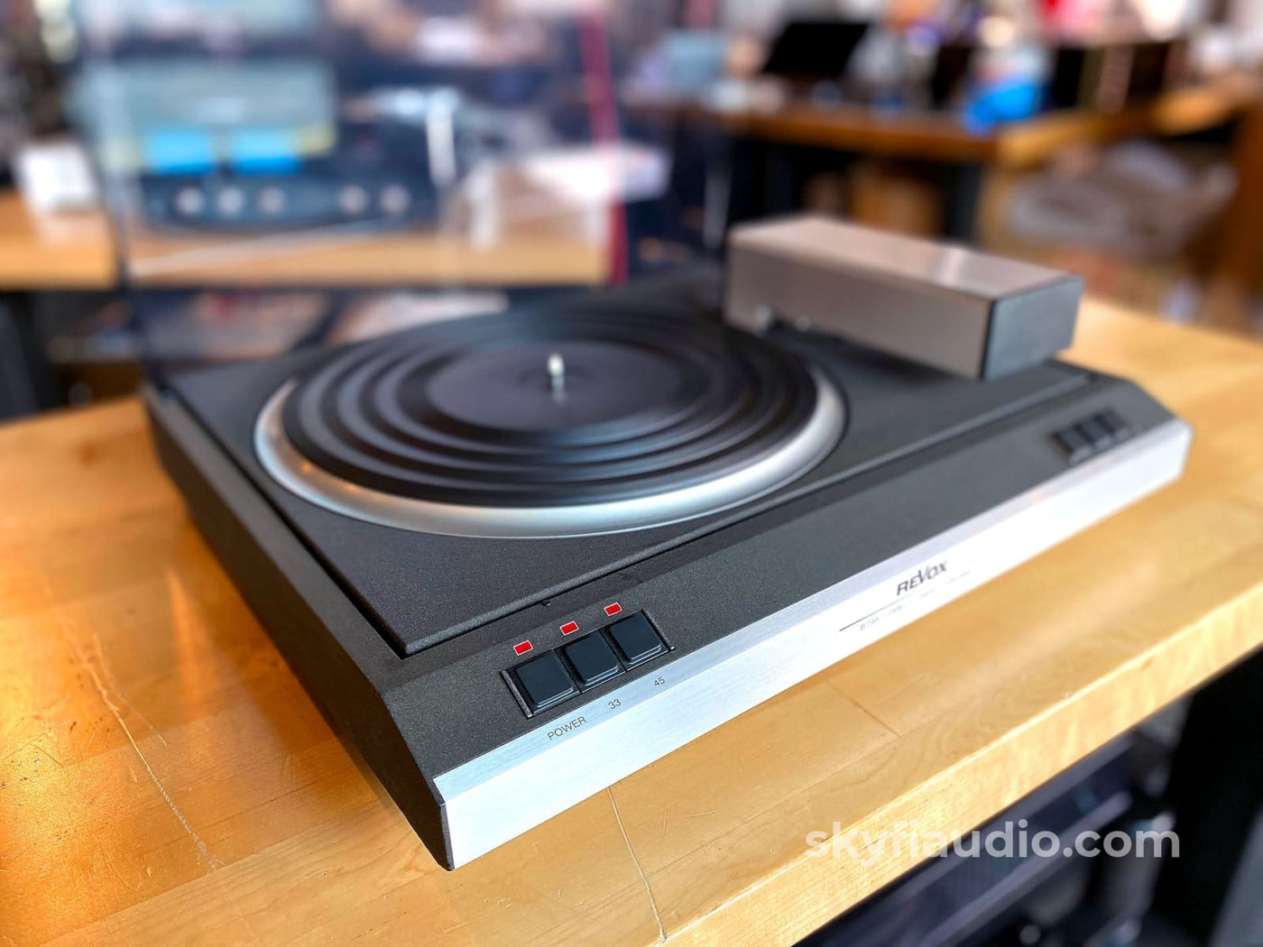 ReVox B795 Tangential Tracking Turntable with Denon Cartridge