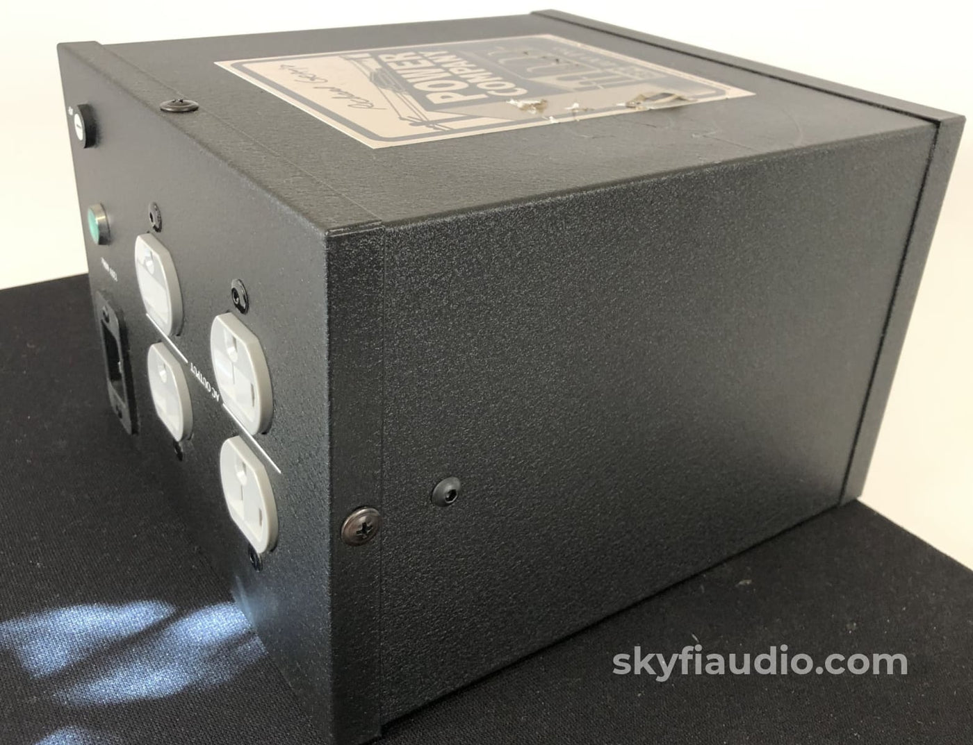 Richard Gray RGPC 400 PRO Power Conditioner, 20A, 4 Outlets (B)