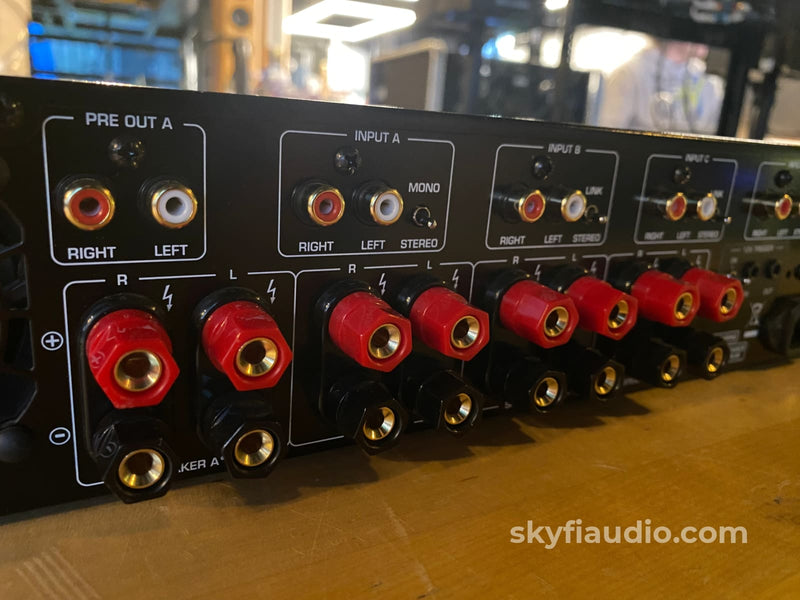 Rotel RKB-8100 - 8 Channels x 100W Theater or Multi-Room Amplifier ...