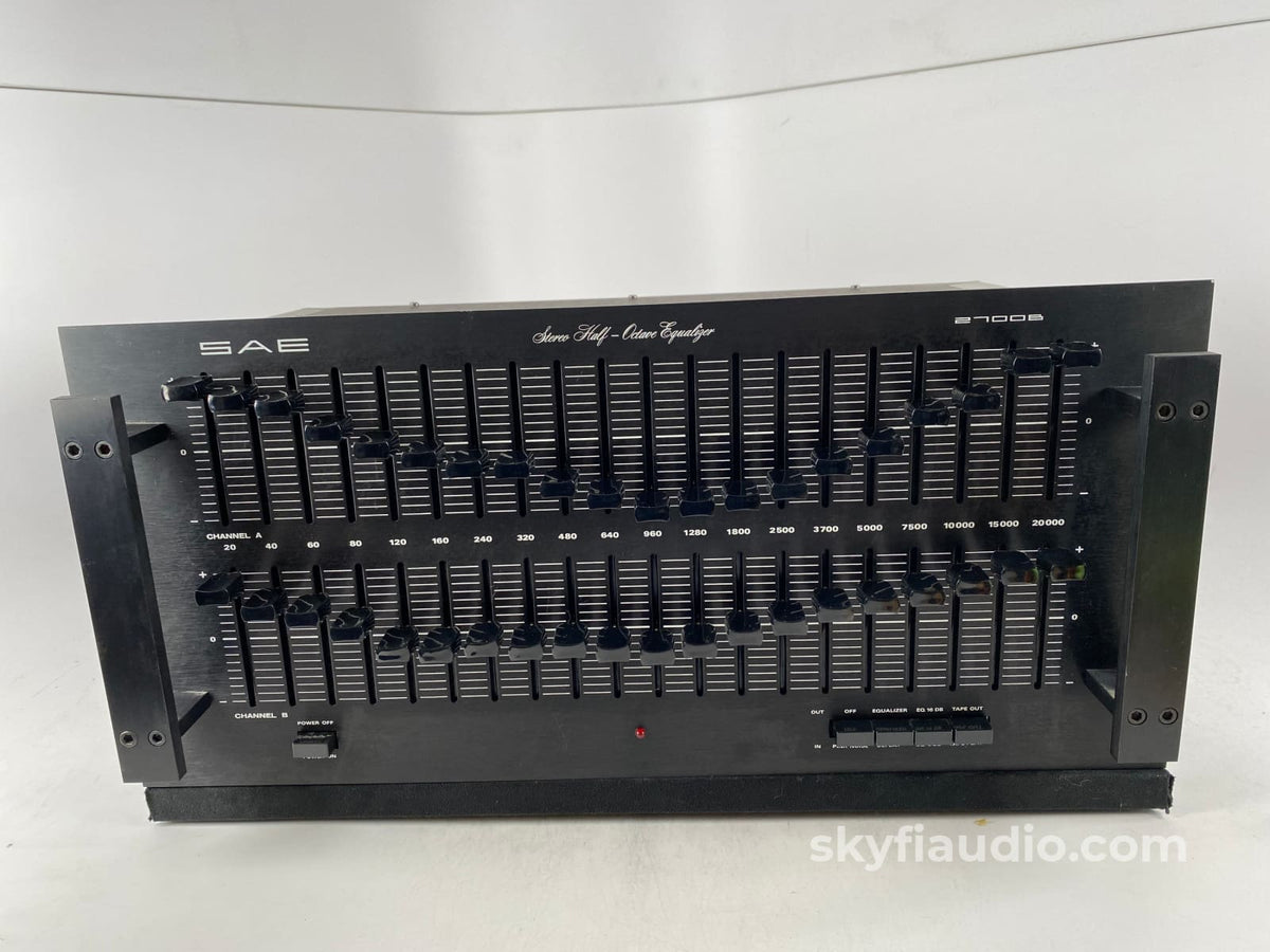 SAE 2700B Stereo Half-Octave Equalizer - Wow