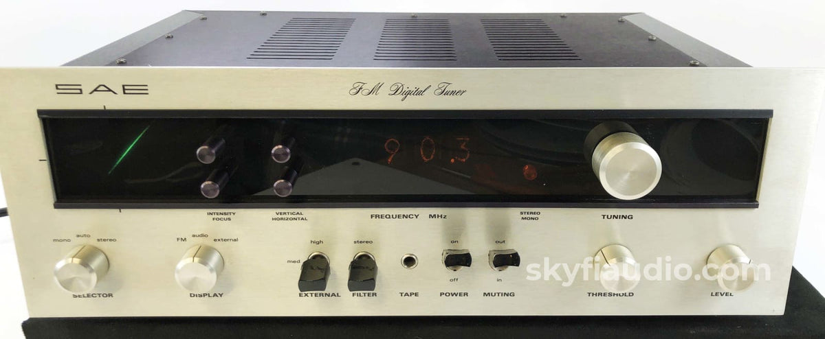 SAE MK VI (Mark Six) Stereo FM Tuner (A)