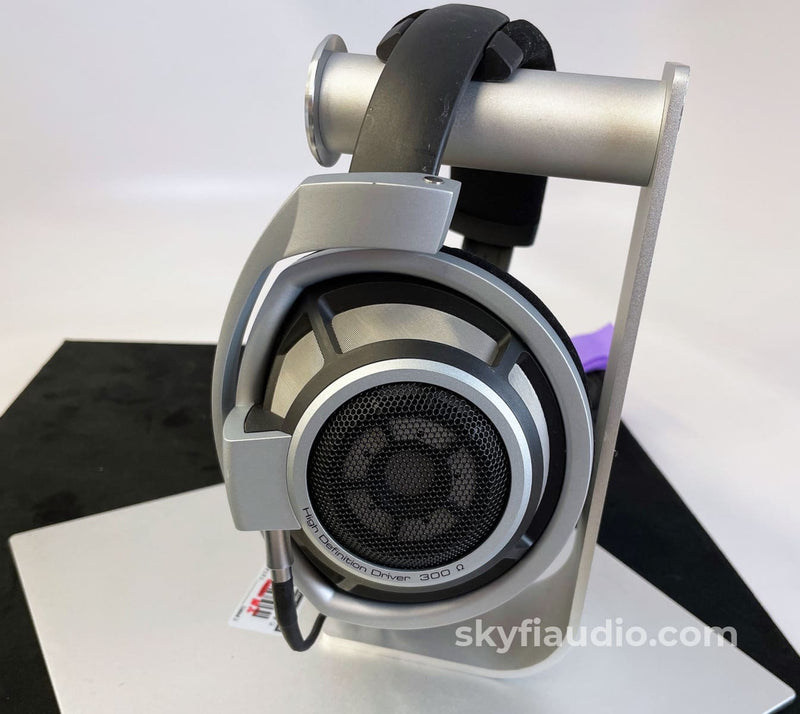 Sennheiser HD800 Dynamic Reference Headphones - Super Clean – SkyFi Audio