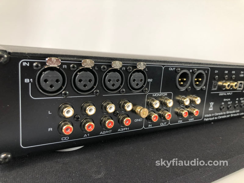 Simaudio 350P Analog Preamp/DAC - Complete And Like New – SkyFi Audio