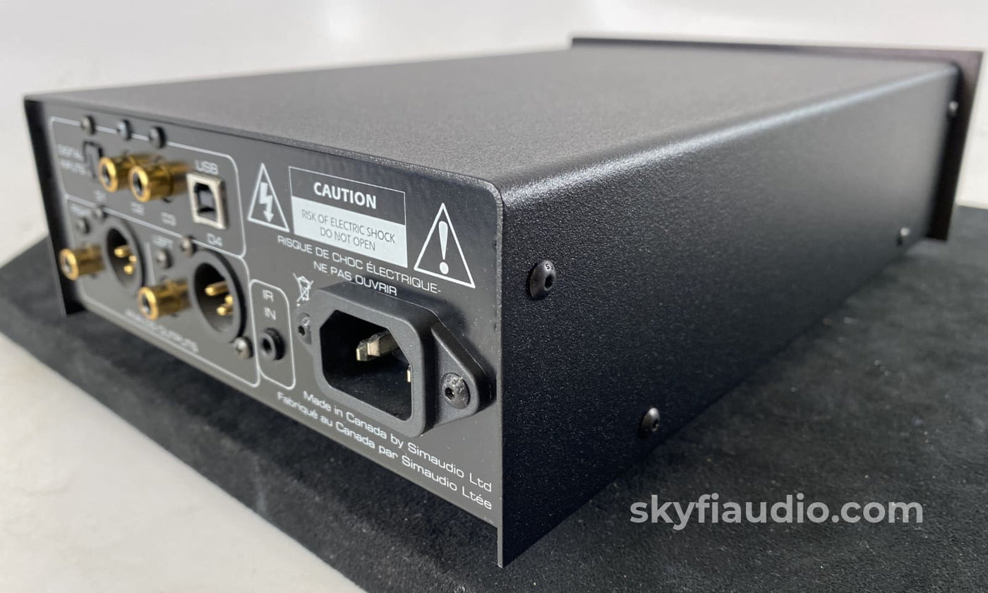 Simaudio Moon 300D Digital-To-Analog Converter (DAC)