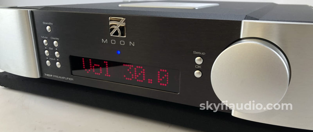 Simaudio MOON Evolution 740P Analog Preamplifier - Complete w/Remote,