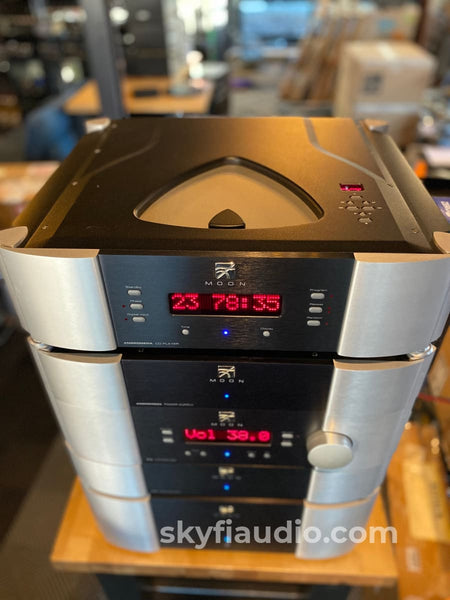 Simaudio MOON Evolution Complete Flagship System - With P-8 Pre, W-8 A ...