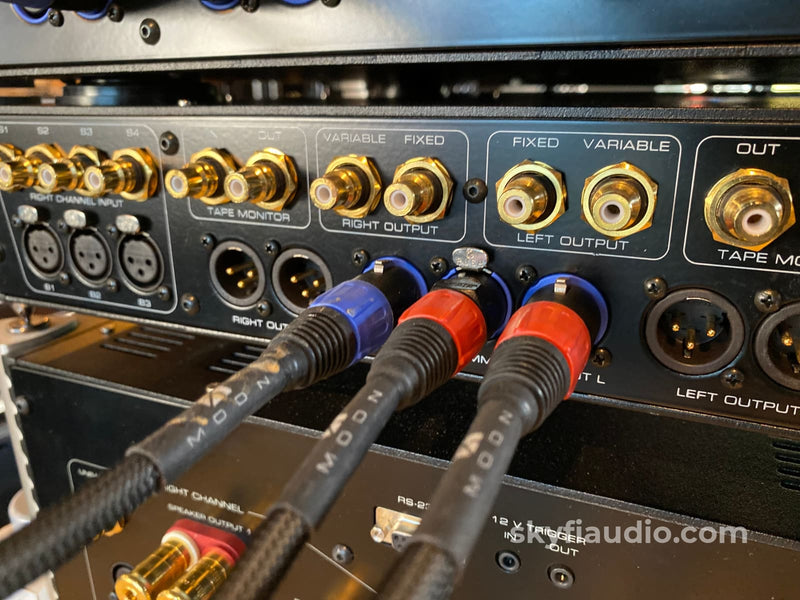 Simaudio MOON Evolution Complete Flagship System - With P-8 Pre, W-8 A ...