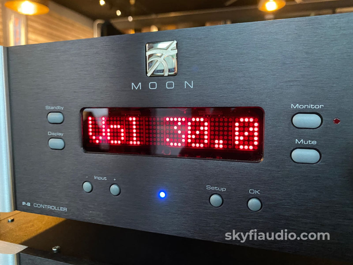 Simaudio MOON Evolution P-8 Reference Dual-Mono Preamplifier, Stereoph