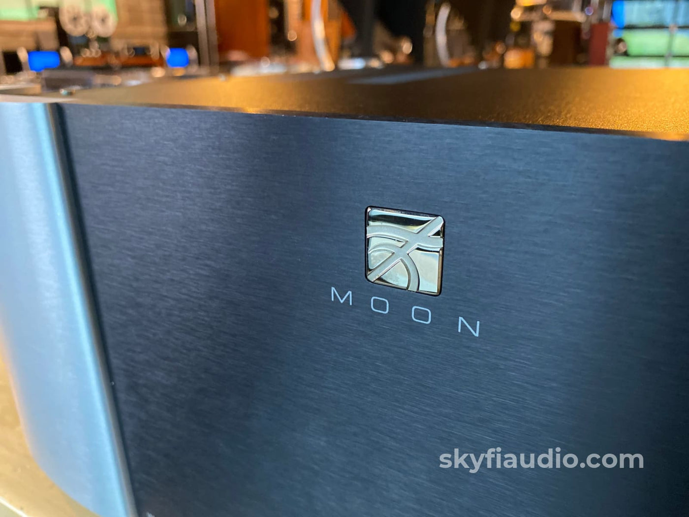 Simaudio MOON Evolution W-8 Flagship Stereo Power Amplifier