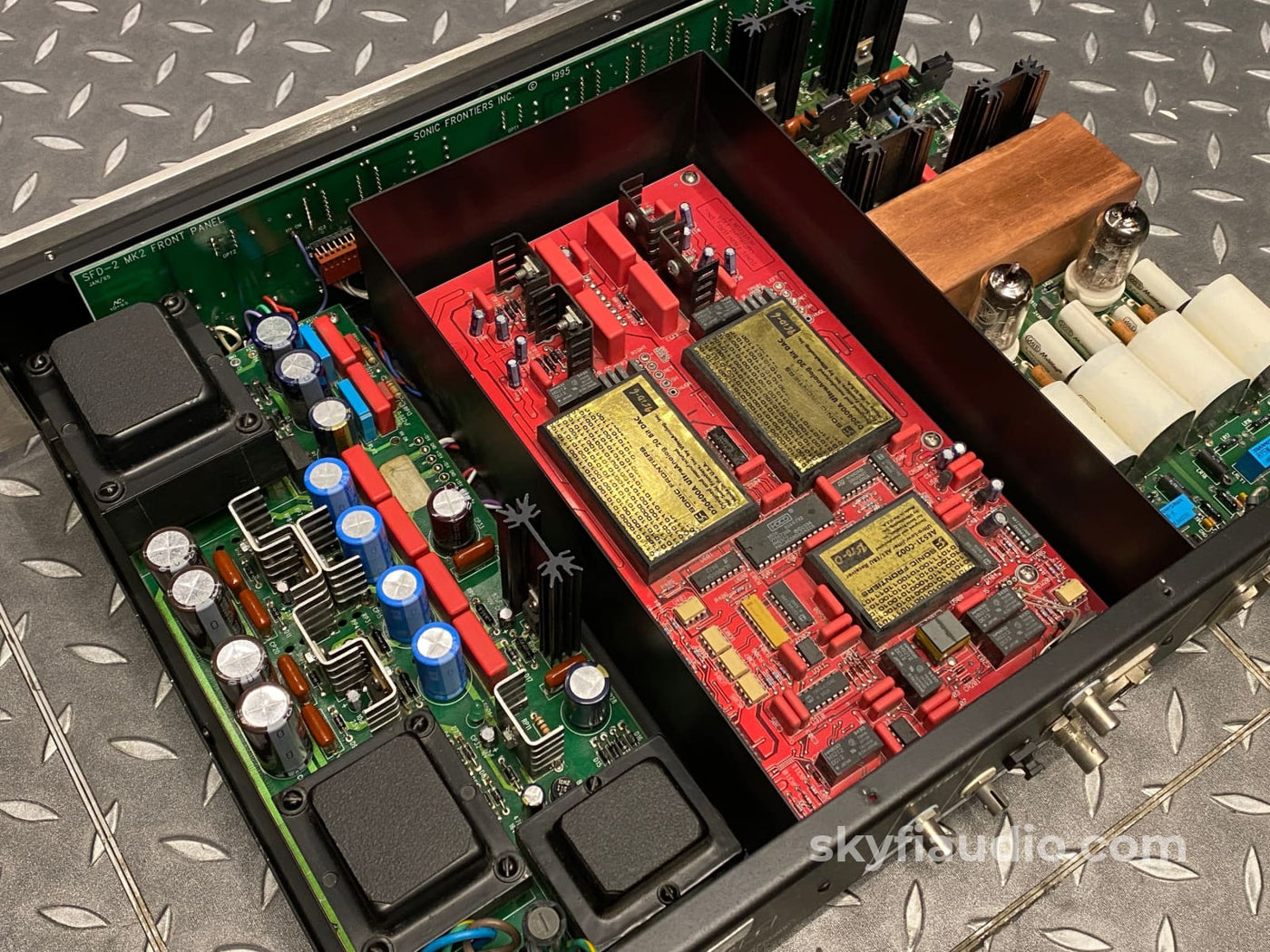 Sonic Frontiers SFD-2 MKII - Vintage Tube DAC with HDCD - SkyFi Servic