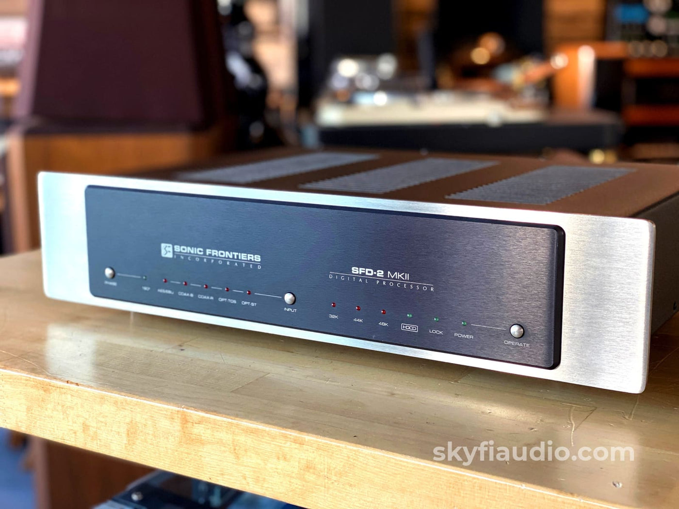 Sonic Frontiers SFD-2 MKII - Vintage Tube DAC with HDCD - SkyFi Servic