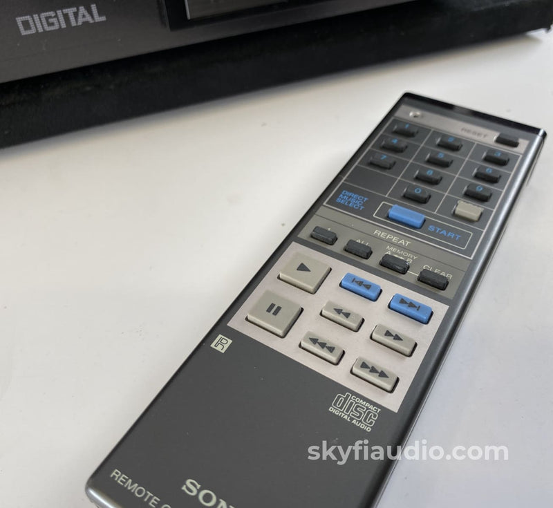 Sony CDP-101 World's FIRST CD Player - A Piece of Audio History and Wo