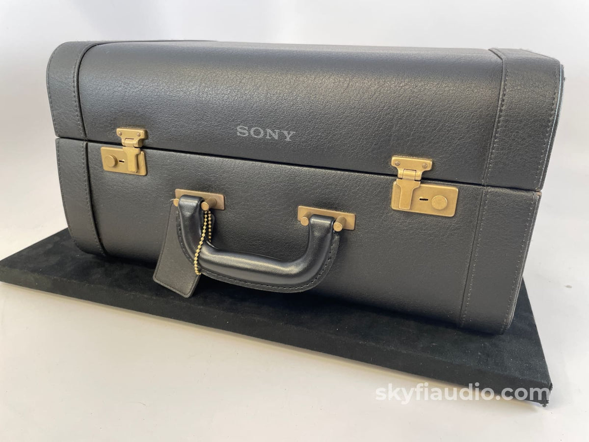 Sony MDR-R10 Flagship Headphones - Super Rare and Collectible - World'