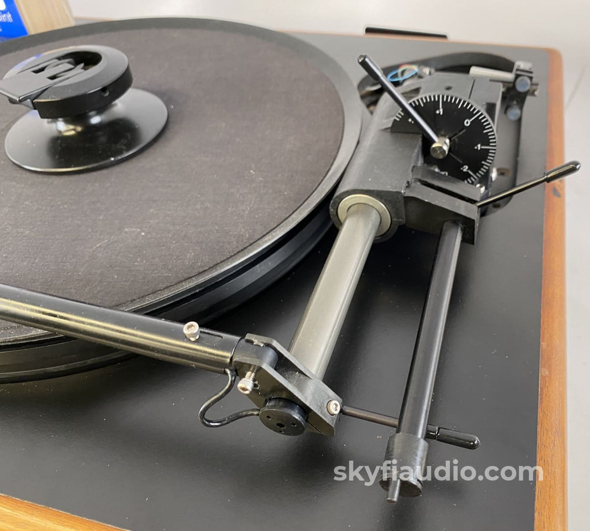 Sota Sapphire Turntable with Vacuum Platter, Eminent Technology Tonear