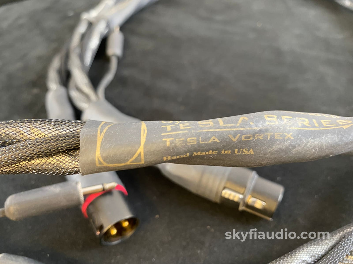 Synergistic Research Tesla Vortex XLR Interconnect, 1 Meter