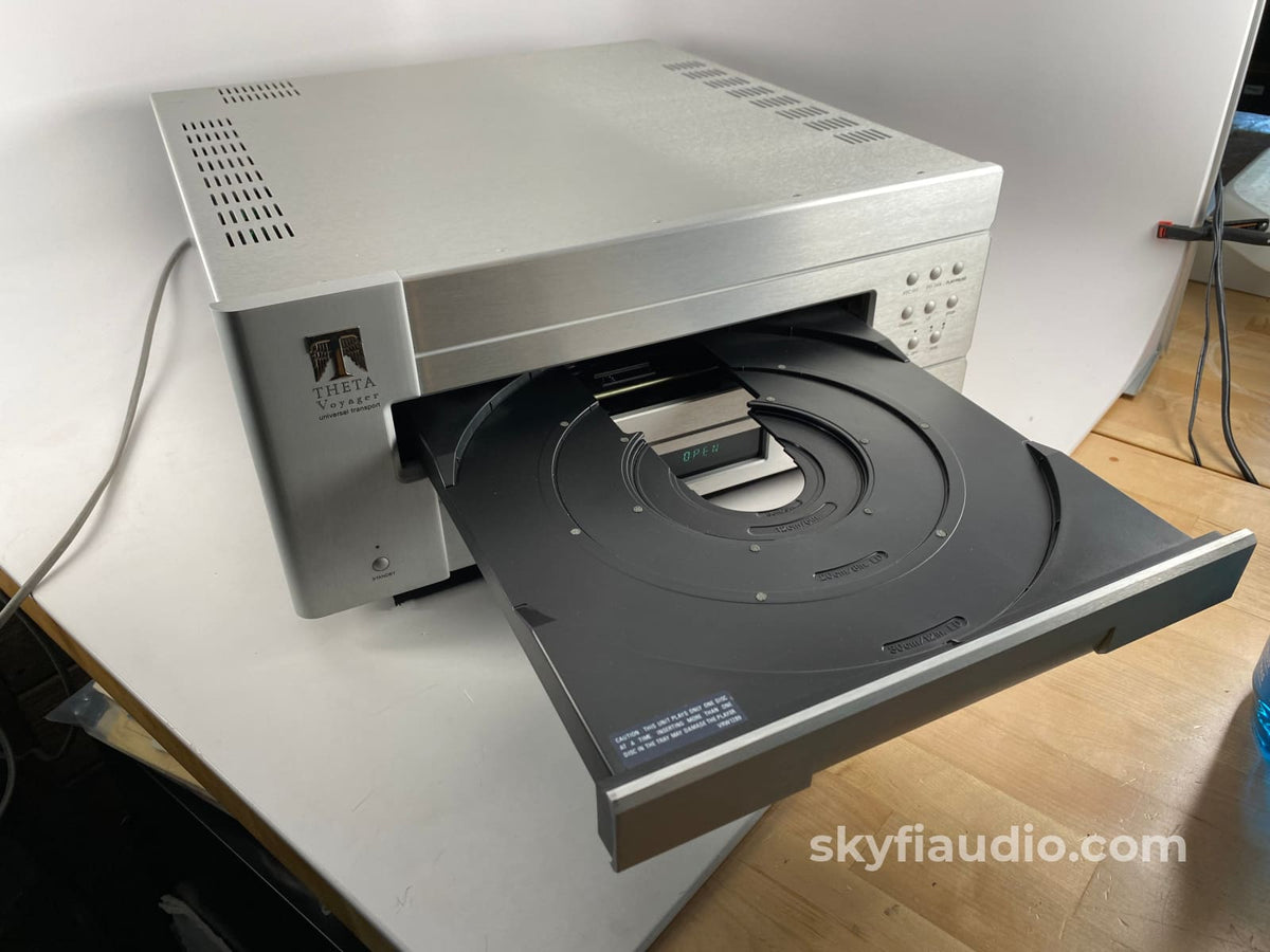 Theta Digital Voyager, Universal CD, DVD, and LASERDISC Player