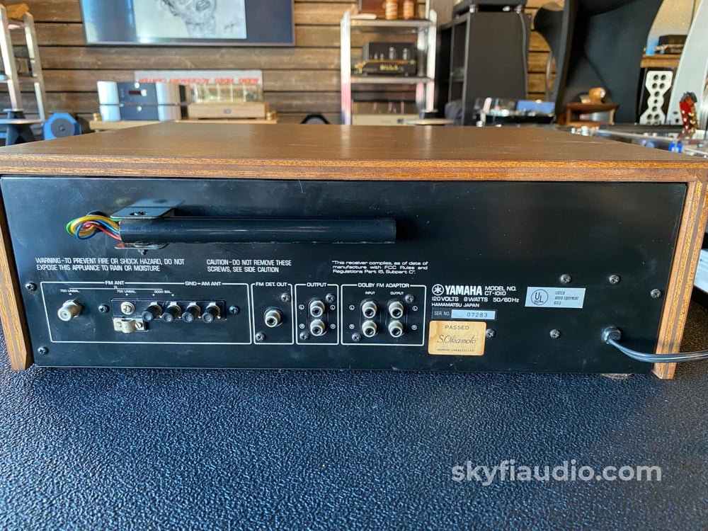 Yamaha CT-1010 Vintage AM/FM Tuner - Great Performer
